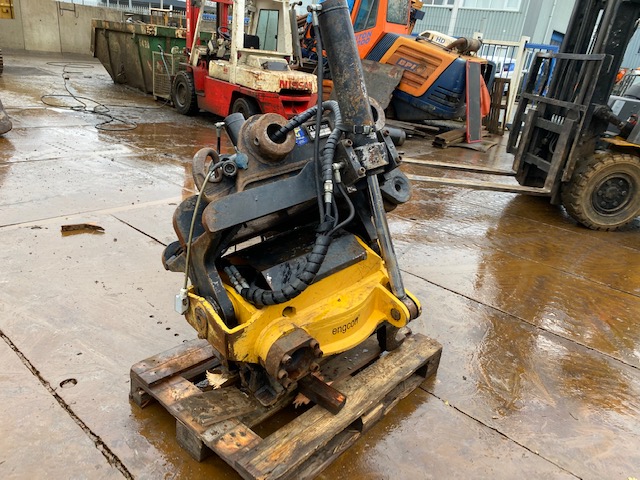 Engcon rototilt for 25 tons excavator | Hogeboom Machinery | Hogeboom ...