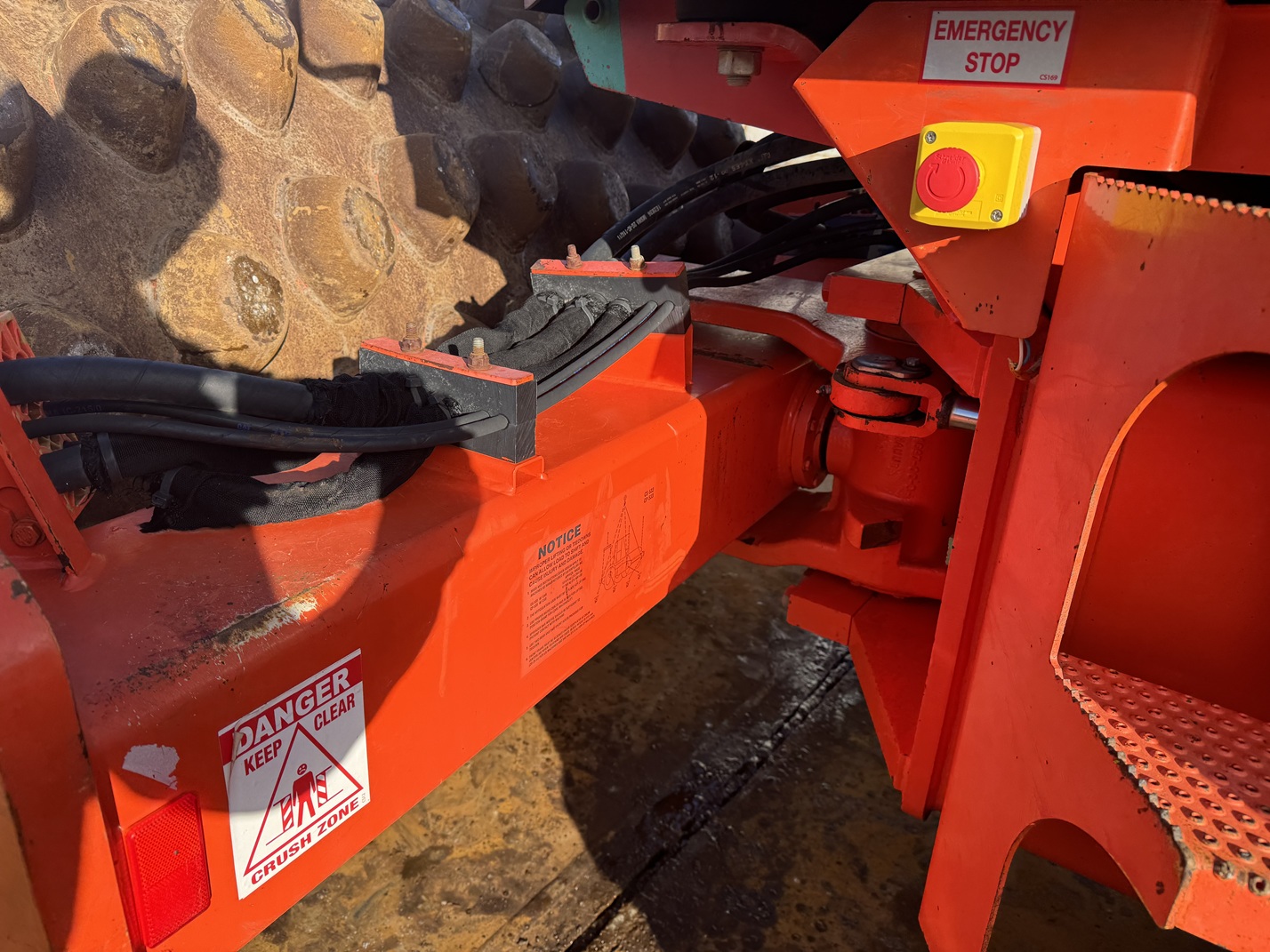 caterpillar cp533e | Hogeboom Machinery | Hogeboom Machinery