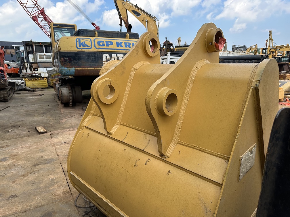 cat 345 bucket ( unused ) | Hogeboom Machinery | Hogeboom Machinery