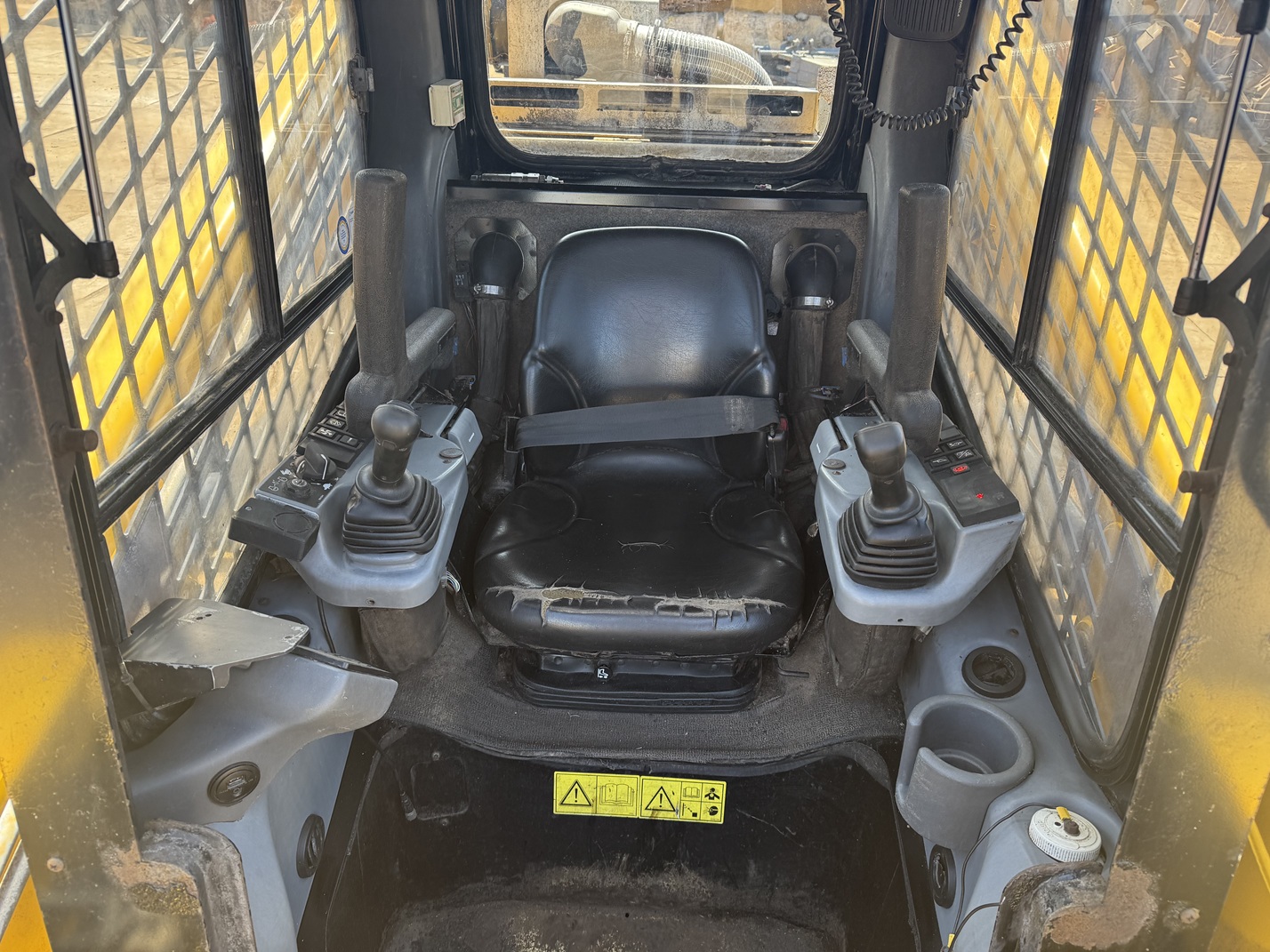 gehl rt215 | Hogeboom Machinery | Hogeboom Machinery