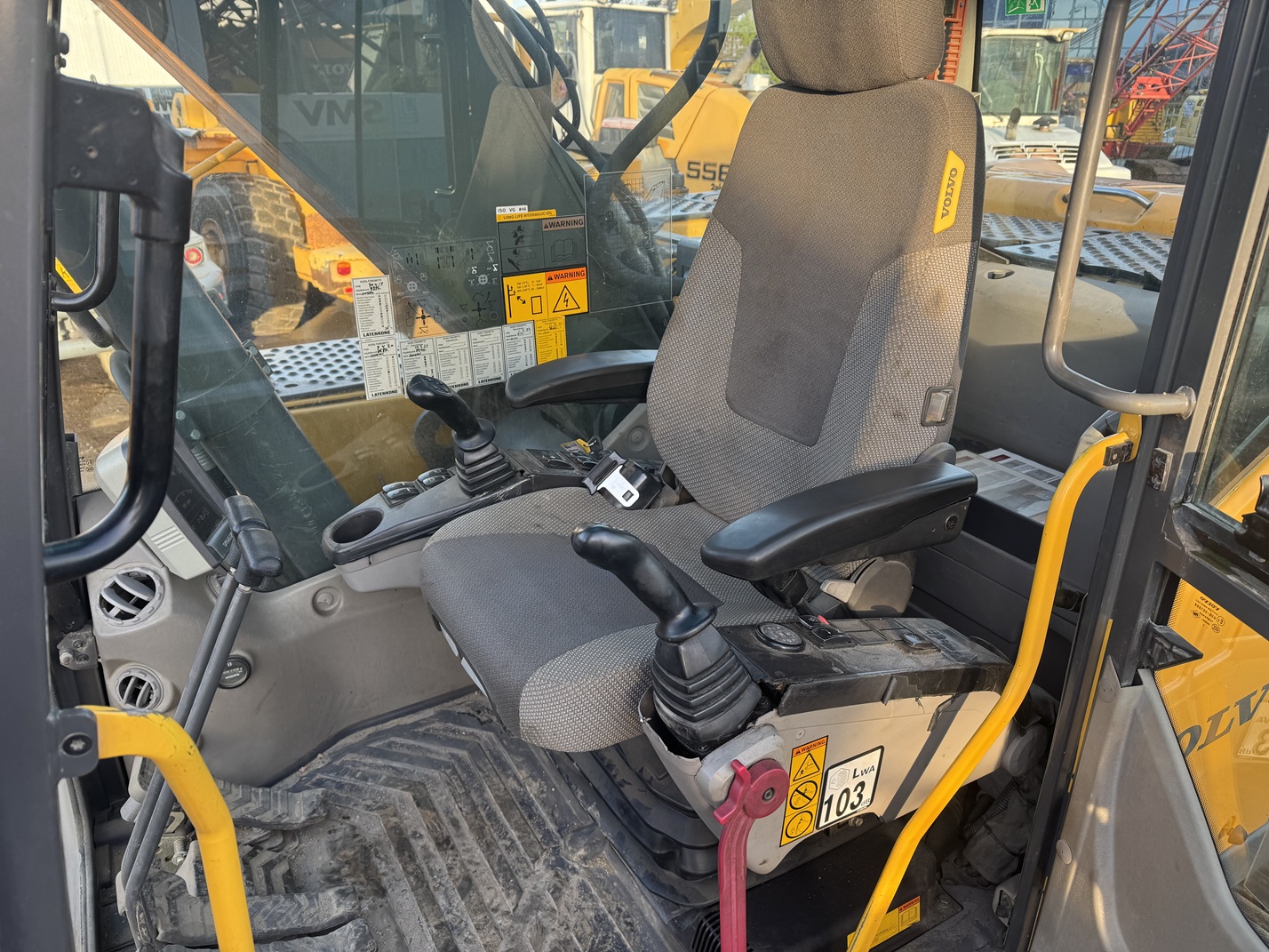 volvo ec210cl | Hogeboom Machinery | Hogeboom Machinery